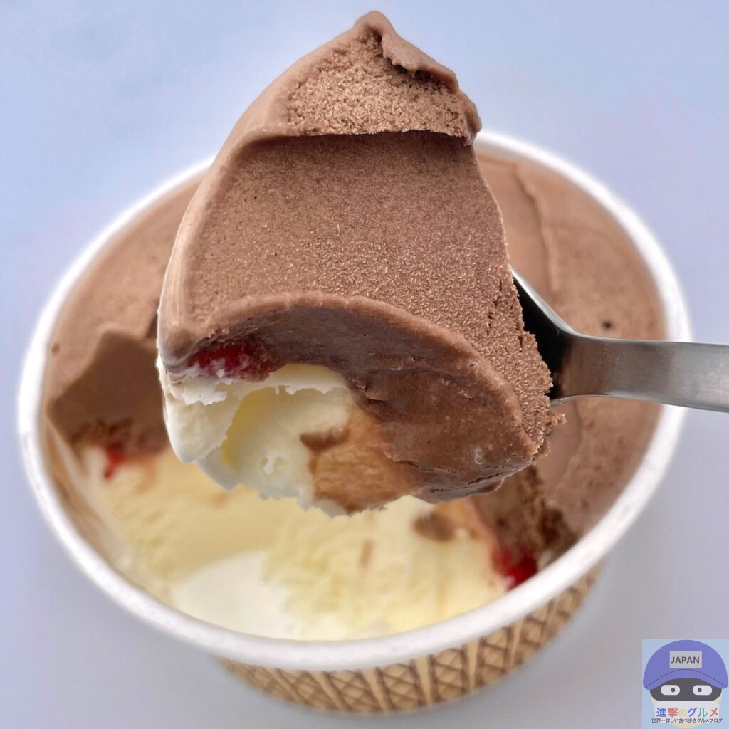 森永乳業 MOW PRIME（モウ プライム）苺ショコラミルク【新作アイス】進撃のグルメチェーン店、コンビニ、新メニュー、新商品、スイーツなどの最新グルメを最速でお届け！！！